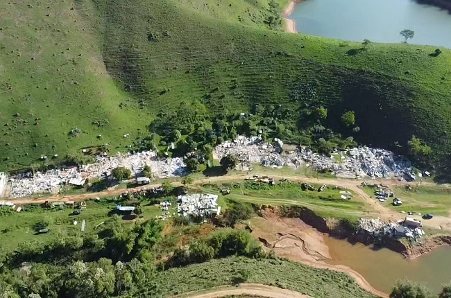 Decisão proferida em ação do MPMG determina a demolição de barracos de ...